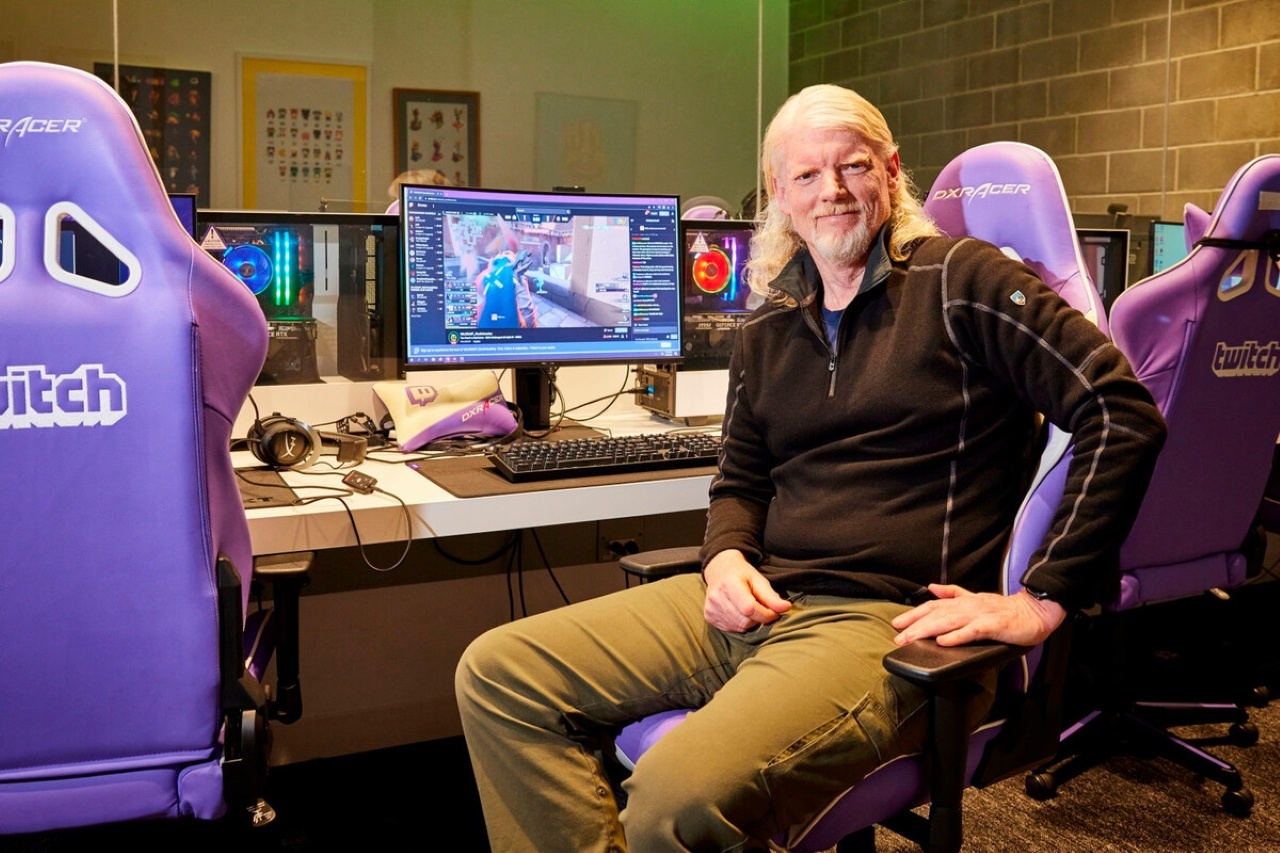 Twitch reverte sua política de nudez após plataforma ser inundada com ...